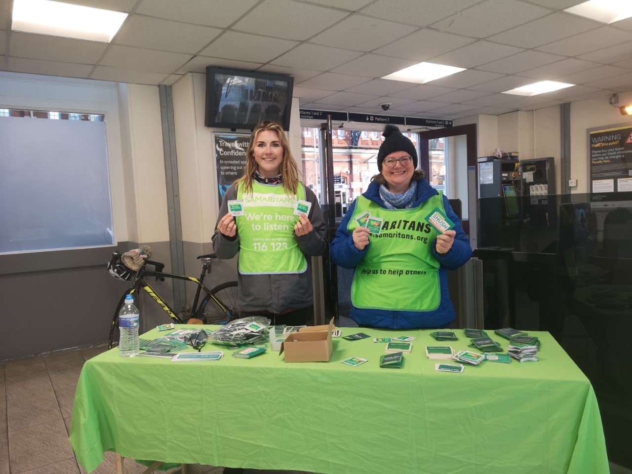 Samaritans handing out tea to Bournemouth public for Brew Monday