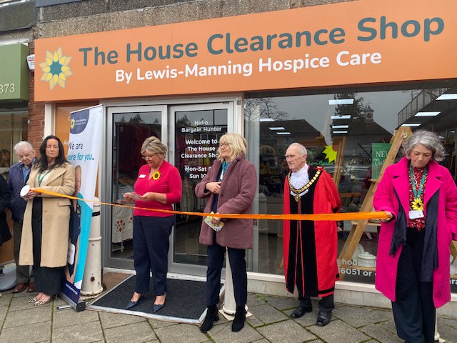 New charity shop opens in Ferndown